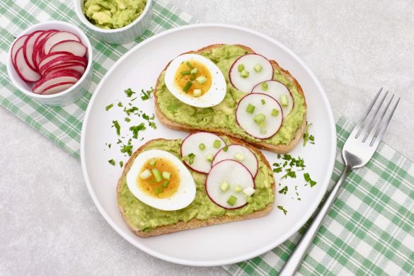 Chicken Milano is a creamy, flavorful, quick fix pasta dinner